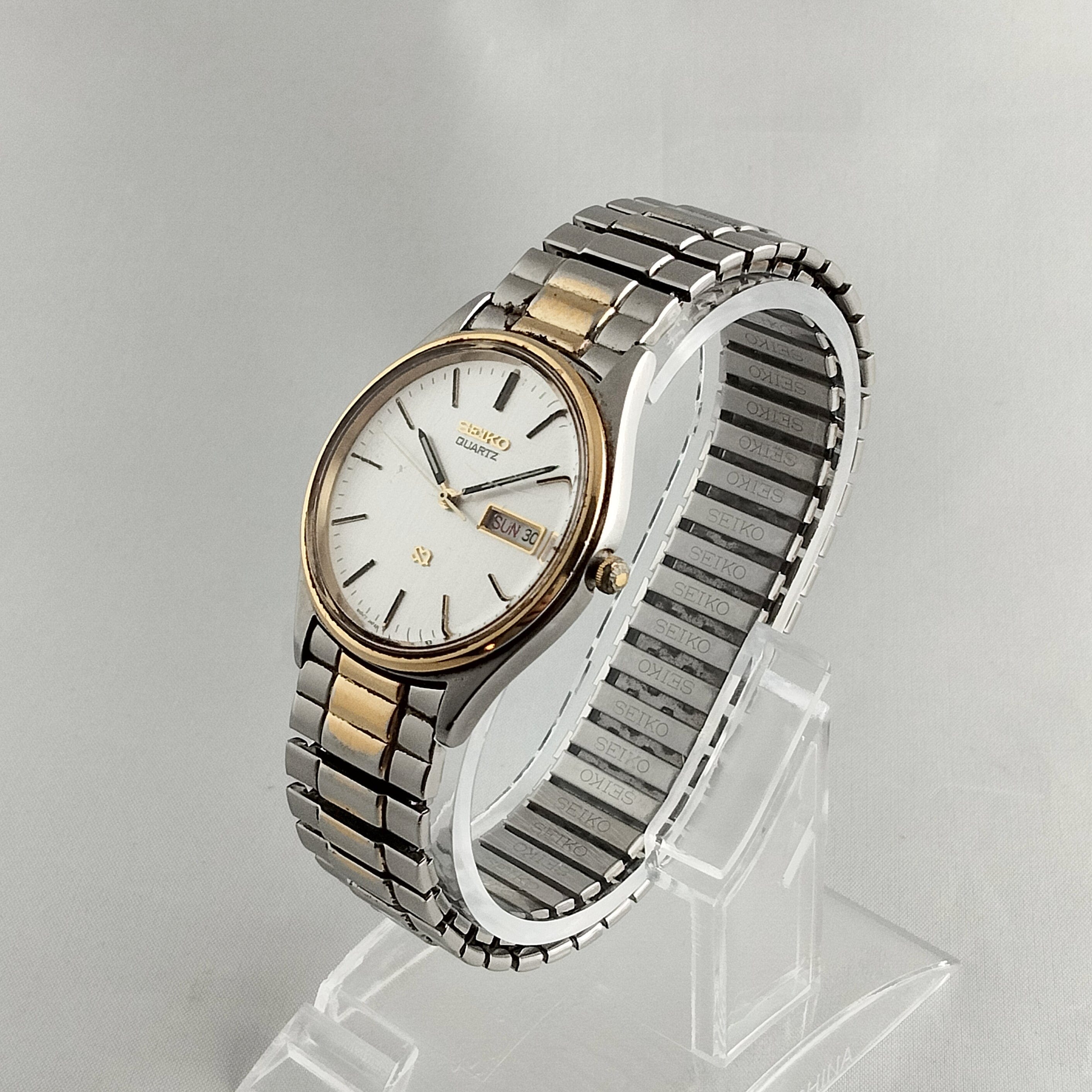 Seiko Men's Watch, Gold Tone Details. White Dial, Date Window, Stretch - I Like Mikes Mid ...